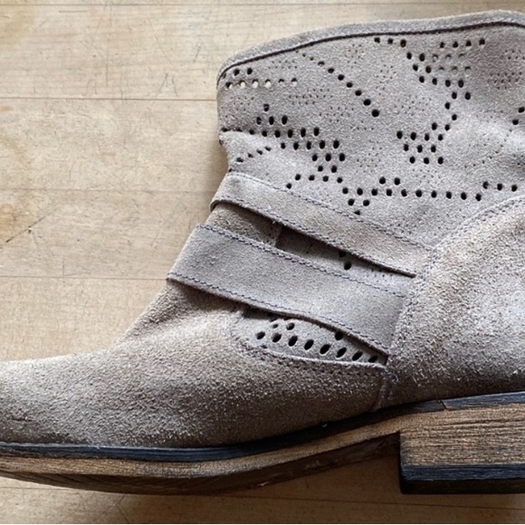 MTNG | Shoes | Mtng Hydra Wax Gray Moto Suede Boots | Poshmark